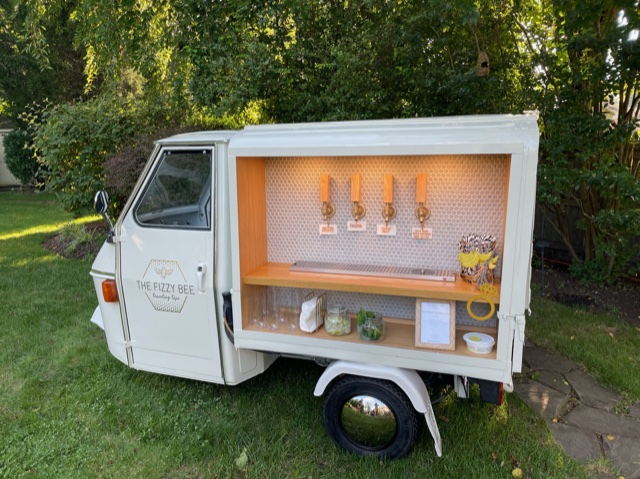 Mobile Bar Rentals - The Fizzy Bee
